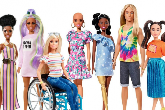 Εγώ αγαπώ τις κούκλες Barbie. Εσύ είσαι φαν της πιο διάσημης κούκλας;